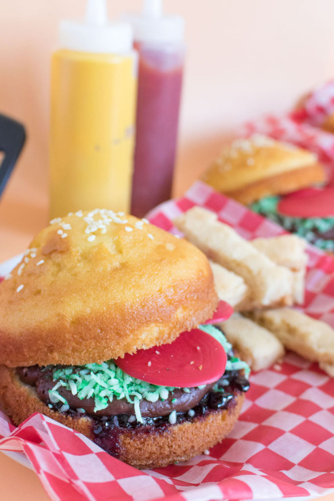 diy-mini-hamburger-cakes-recipe-4 - Carrie Colbert